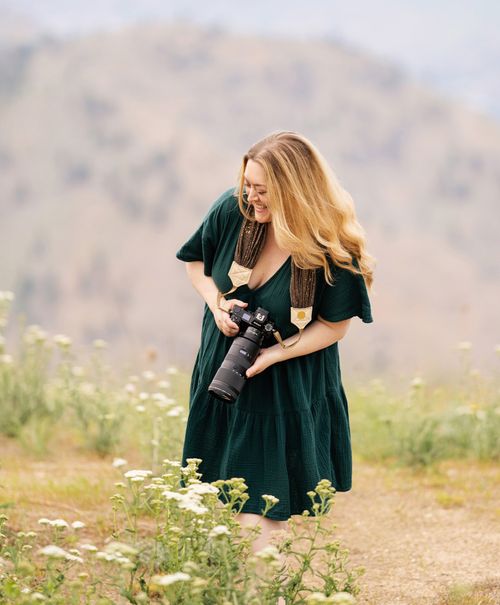 Pose on Purpose: Creating Connected Senior Portraits with Mary Vance ...